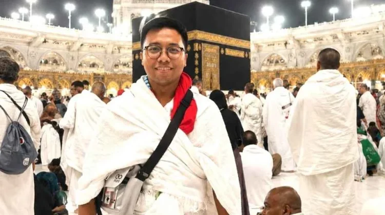 Arung Gantikan Almarhum Ayah Tunaikan Ibadah Haji - RRI.co.id