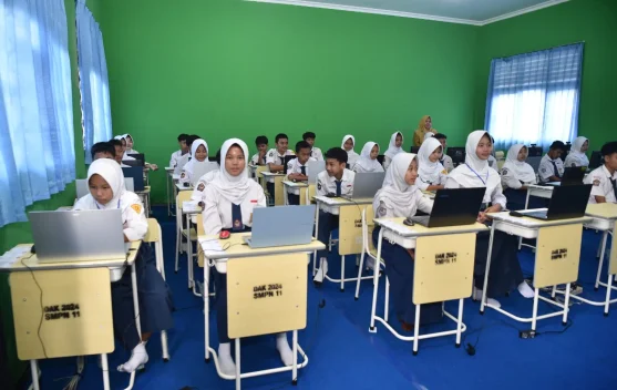 Kemendikdasmen Temukan 13 Pelanggaran dalam Pelaksanaan TKA SMP - RRI.co.id