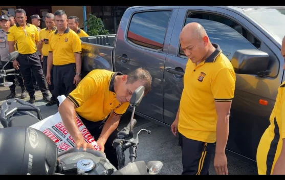 Polres Sabang Pasang Logo Layanan Polisi 110 di Kendaraan Dinas - RRI.co.id