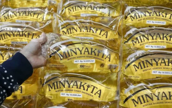Bulog Distribusikan Minyakita ke Mitra di Way Kanan - RRI.co.id