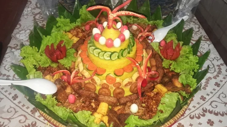 Tumpeng: Simbol Syukur dan Filosofi Budaya Indonesia - RRI.co.id