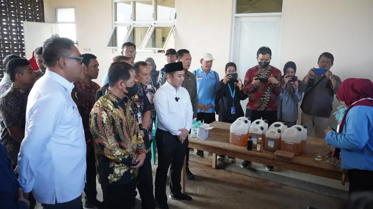 Nelayan Desa Margorejo Siap Beli Petasol yang Diproduksi TPS 3R di ...