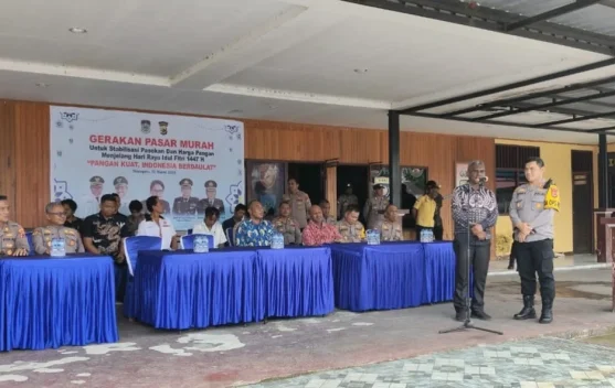 Pemkab Waropen dan Polres Gelar Pasar Murah Bersama - RRI.co.id