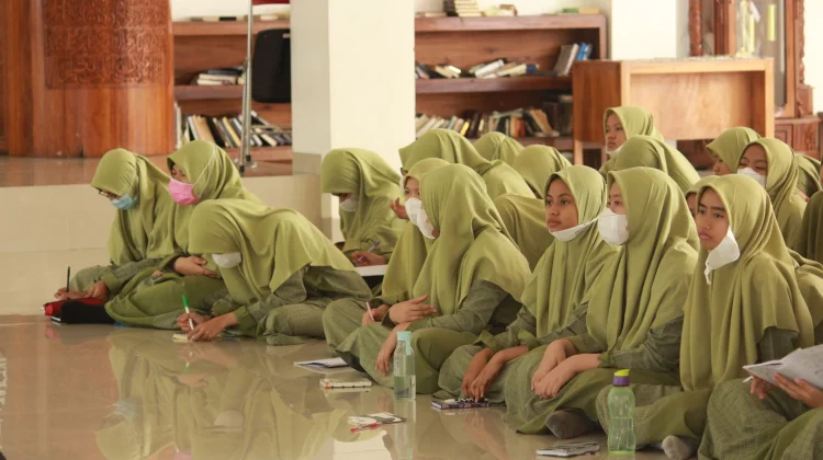 Memutus Mata Rantai Bullying dan Pelecehan Seksual di Pesantren - RRI.co.id
