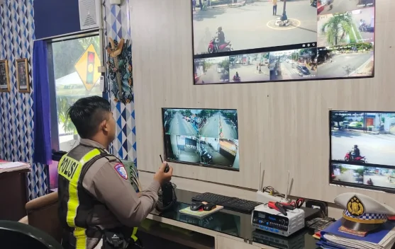 Satlantas Sumenep Pantau Arus Lalin Melalui TMC - RRI.co.id