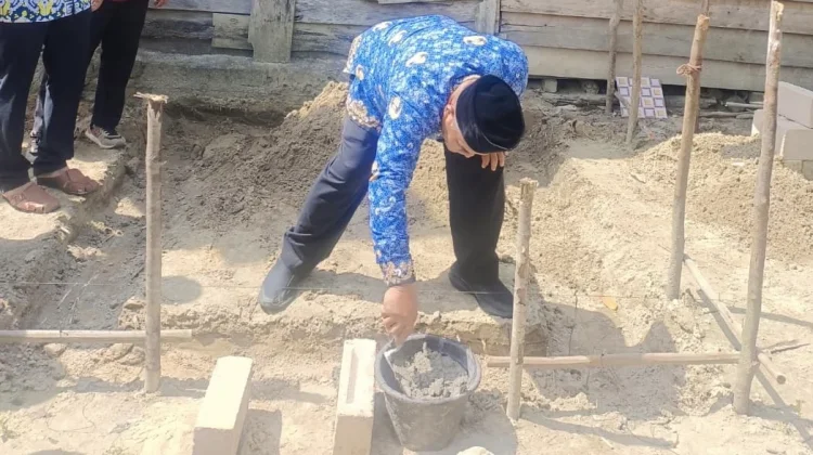 BKKBN Babel Bangun Jamban Sehat di Desa Penutuk Bangka Selatan - RRI.co.id