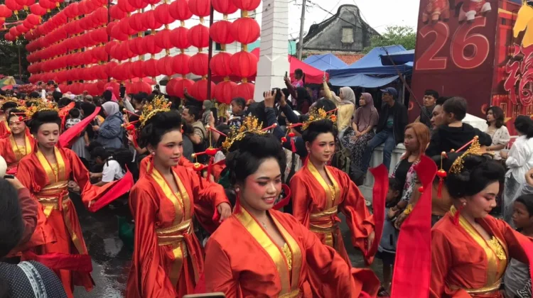 Puncak Grebeg Sudiro 2026 Tegaskan Harmoni Budaya - RRI.co.id
