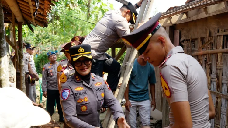 Momentum HUT Bhayangkara ke-80, RTLH Milik Nenek Sebatang Kara di ...
