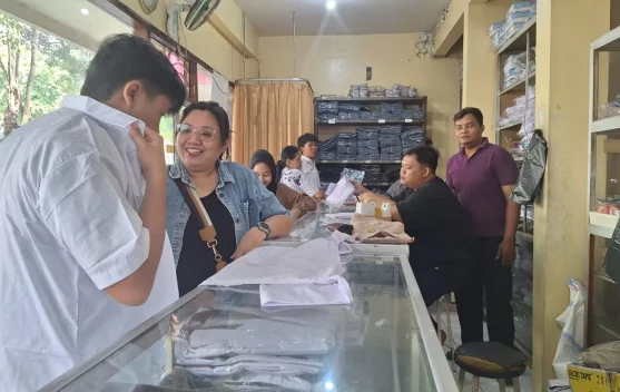 Jelang Tahun Ajaran Baru, Permintaan Seragam Sekolah di Solo Naik 30 ...