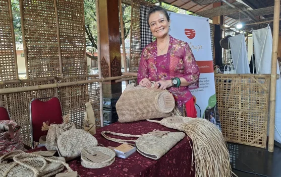 Gedebog Pisang Tembus Pasar Internasional Lewat Produk Kerajinan - RRI ...