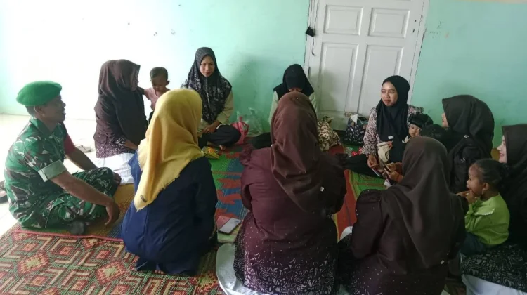 Babinsa Dampingi Pemeriksaan Kesehatan Lansia di Blang Pulo - RRI.co.id