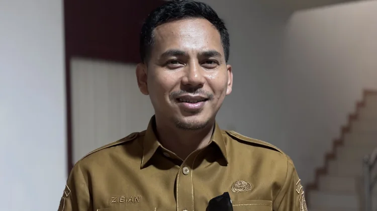 Gubernur Sherly Tunjuk Mantan Pjs. Bupati Halsel sebagai Plt. Kadis DKP ...