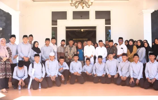 Bupati Halteng Resmi Lepas Kafilah MTQ Tingkat Provinsi - RRI.co.id