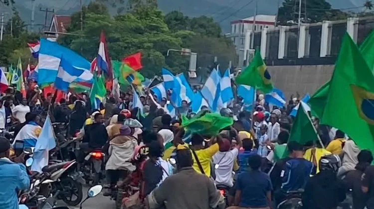 Pawai Kendaraan Warnai Euforia Piala Dunia di Wamena - RRI.co.id