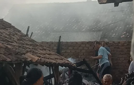 Kebakaran di Tiuh Balak Pasar Menelan Satu Korban - RRI.co.id