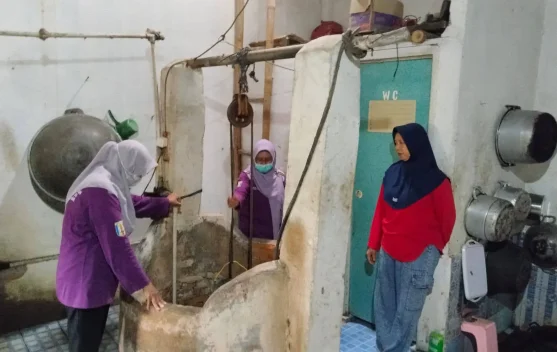 Puskesmas Way Tuba Periksa Sanitasi IRT Sisi Snack - RRI.co.id