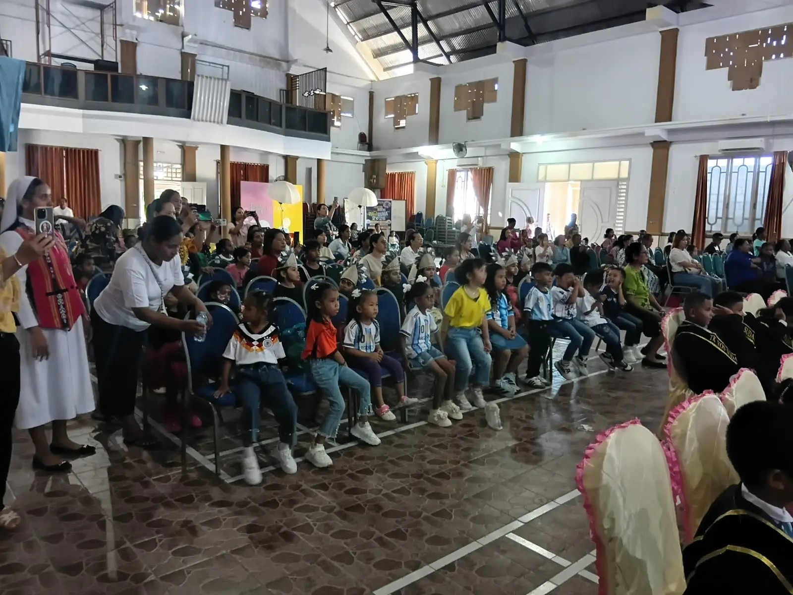 TK Yos Sudarso Dobo Lepas 45 Siswa, Pentas Seni berlangsung Meriah ...