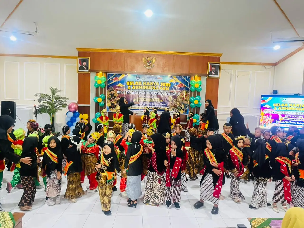 Akhirussanah dan Pentas Seni TK ABA 1 Kota Madiun Tahun Ajaran 2025/ ...